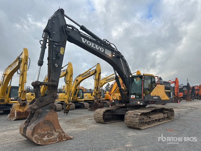 2020 Volvo EC350EL Tracked Excavator | Ritchie Bros. Auctioneers