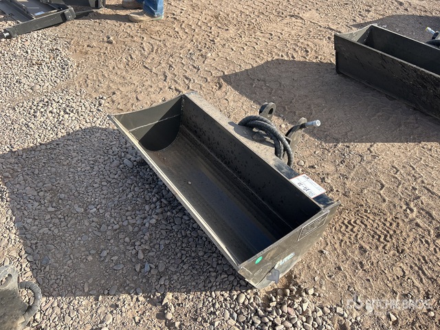 2025 Future FT-3T 32 in Hydraulic Tilting Excavator Bucket (Unused ...