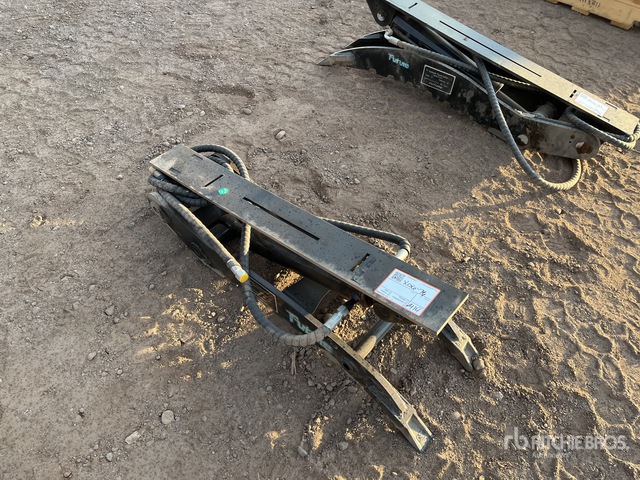 2025 Future FT-J7T Excavator Thumb (Unused) | Ritchie Bros. Auctioneers