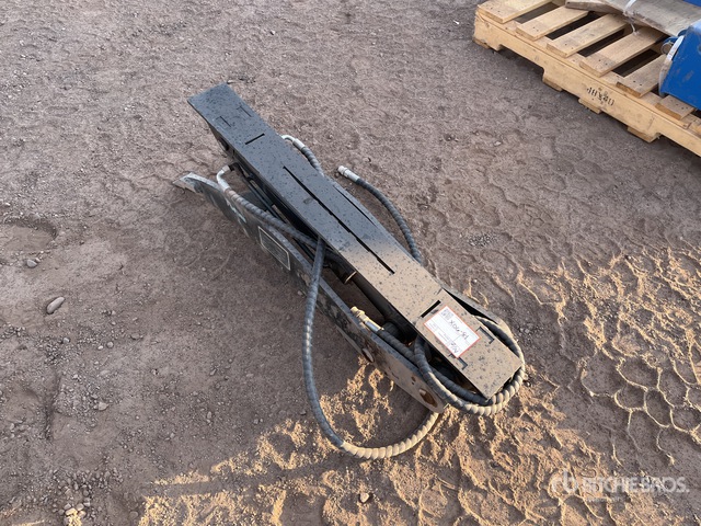 2025 Future FT-J7T Excavator Thumb (Unused) | Ritchie Bros. Auctioneers