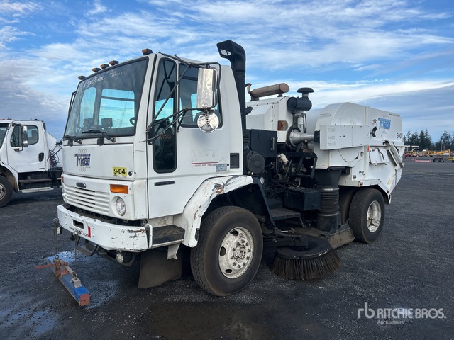 Tymco 600 on 2004 Freightliner FC80 Sweeper Truck | Ritchie Bros ...