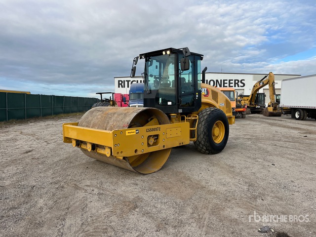 2020 Cat CS54B Rodillo compactador | Ritchie Bros. Auctioneers