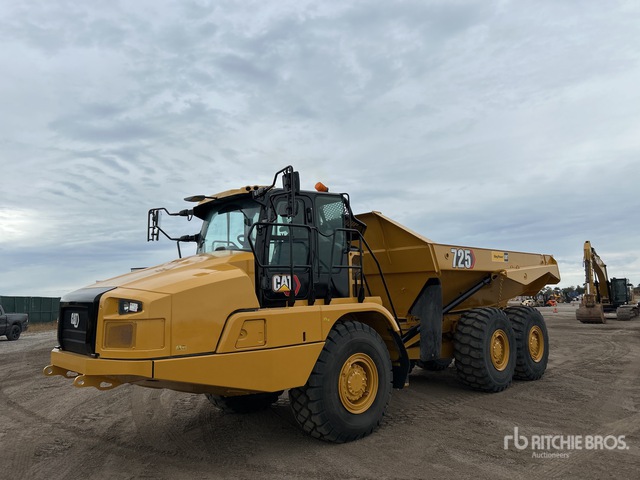 2022 Cat 725 Articulated Dump Truck | Ritchie Bros. Auctioneers