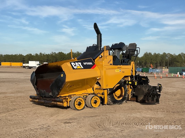 2010 Cat AP-500E Wheel Extendedora de Asfalto | Ritchie Bros. Auctioneers