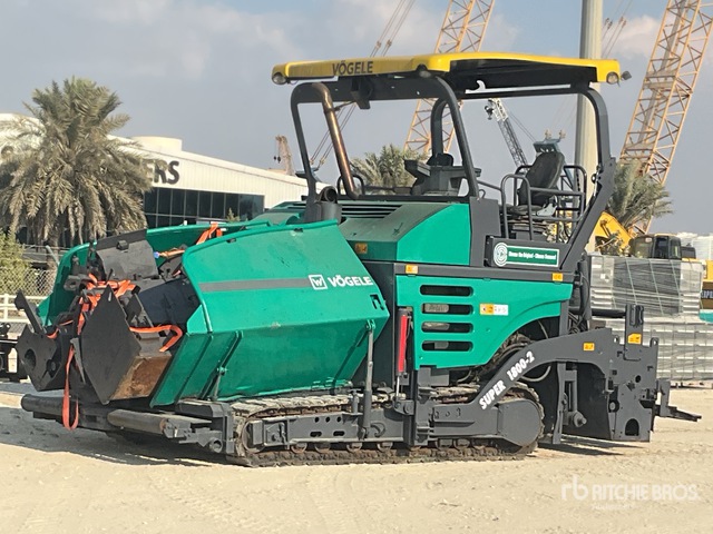 Vogele Super 1800-2 Track を見 Paver | Ritchie Bros. Auctioneers