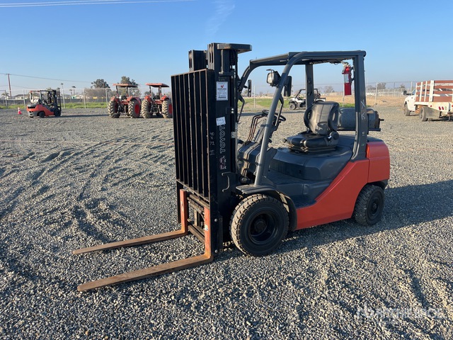 2016 Toyota 8FGU25 4500 lb Pneumatic Tire Chariot Élévateur | Ritchie ...
