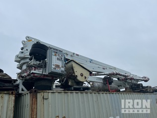 Schwing SPB35 Booms on Concrete Placer in Saanichton, British Columbia ...