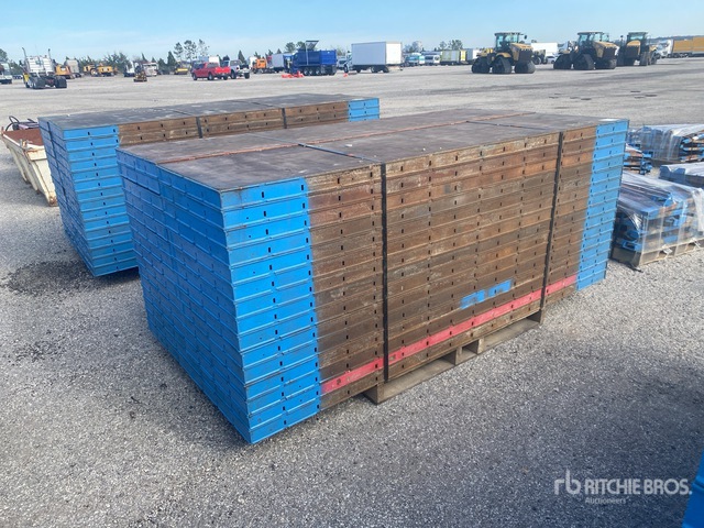 Quantity of (30) Symons Concrete Forms | Ritchie Bros. Auctioneers