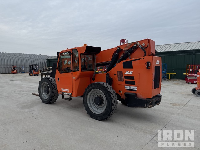 2018 Skytrak 8042 Telehandler in Oak Park, Michigan, United States ...