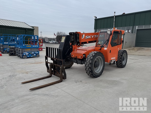 2018 Skytrak 8042 Telehandler in Oak Park, Michigan, United States ...