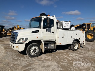 2014 Hino 258 4x2 Service Truck in Beldon, Mississippi, United States ...