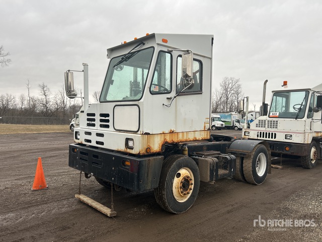 2012 Capacity TJ5000 4x2 Spotter Truck | Ritchie Bros. Auctioneers