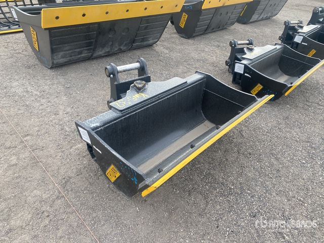 Trojan 80CL 48 cyd Tilting Excavator Bucket - Fits 50mm Cat 307/308 ...