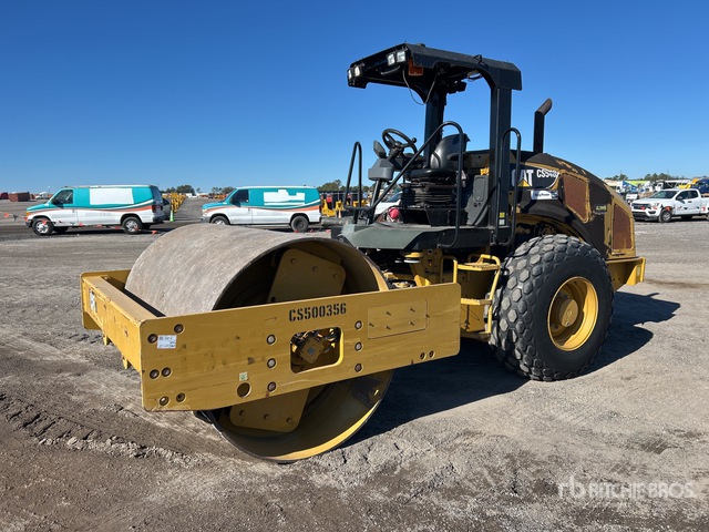 2017 Cat CS54B Smooth Drum Compactor | Ritchie Bros. Auctioneers