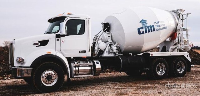 Peterbilt Model 567 Chassis w/Con-Tech 10 1/2 yd3 Extreme Duty Mixer ...