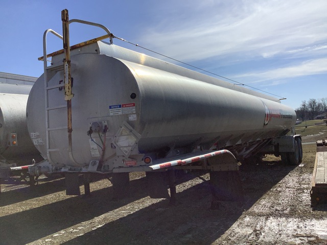 2012 Heil M967 9200 gal T/A Tanker Trailer | Ritchie Bros. Auctioneers
