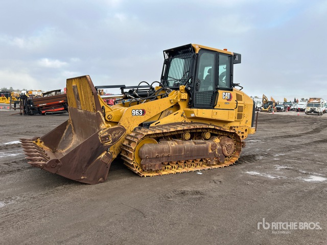 2023 Cat 963 Crawler Loader | Ritchie Bros. Auctioneers