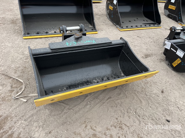 Trojan 42 in Tilting Excavator Bucket - Fits 45mm Cat 305, 305.5 Komatsu PC45/50/55 Hyundai R55 ...