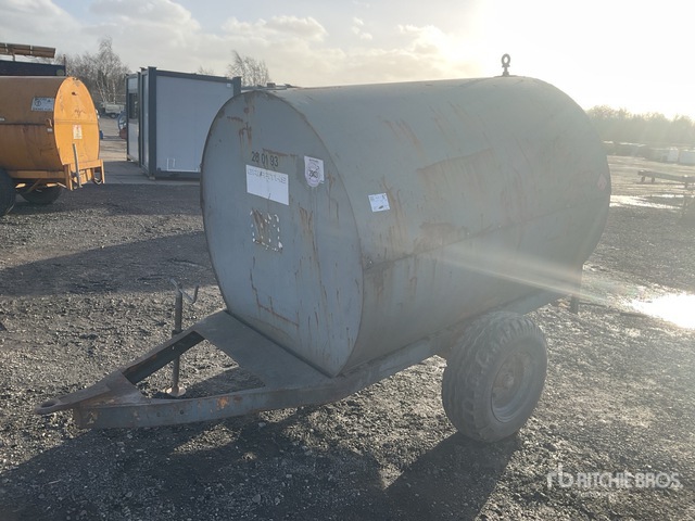 Trailer Engineering 2140 L Trailer Mounted Poly Diesel Fuel Tank ...