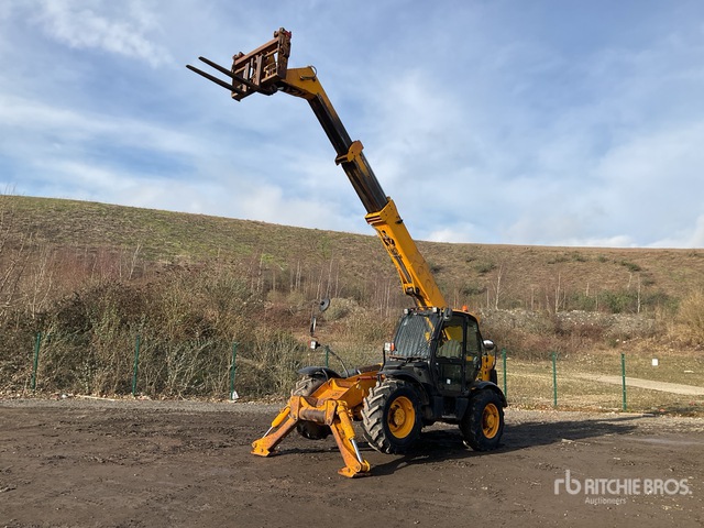 2004 JCB 535-125 Telehandler | Ritchie Bros. Auctioneers