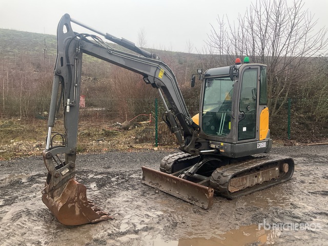 2015 Volvo ECR50D Mini Excavator | Ritchie Bros. Auctioneers