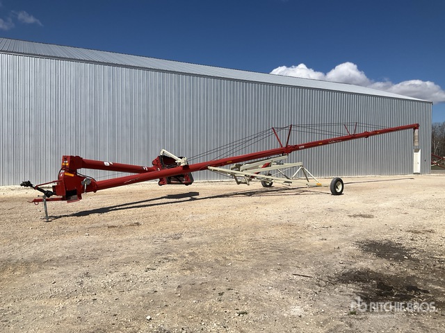 Farm King 1070 10 in x 70 ft Swing Grain Auger | Ritchie Bros. Auctioneers