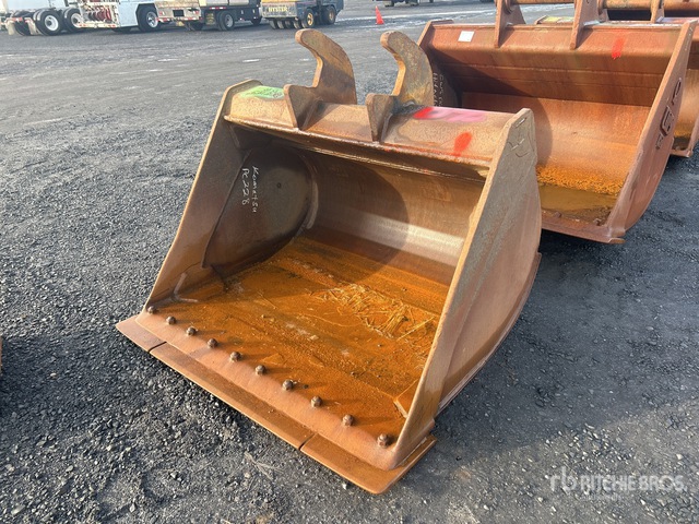 60 in Cleanup Excavator Bucket - Fits Komatsu PC228 | Ritchie Bros ...