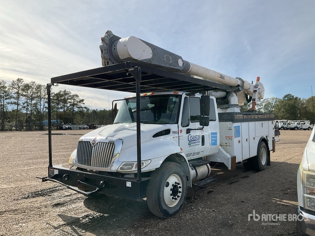 2014 Altec AM55E 56 ft on 2014 International 4300 DuraStar 4x2 Extended ...