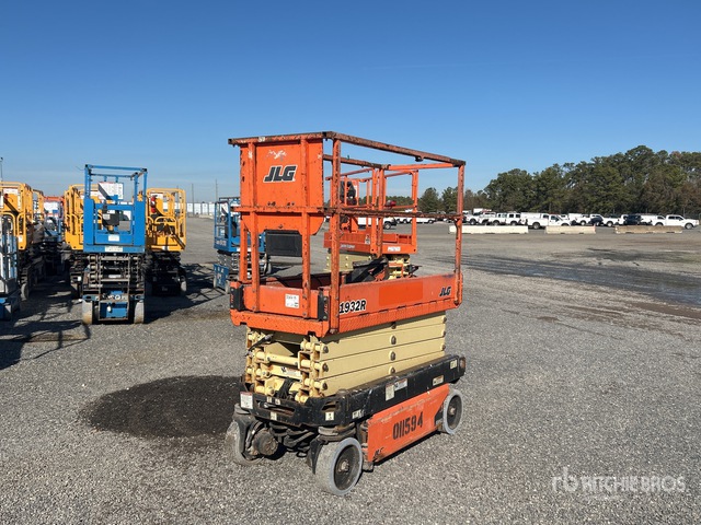 2017 JLG 1932R Electric Scissor Lift | Ritchie Bros. Auctioneers