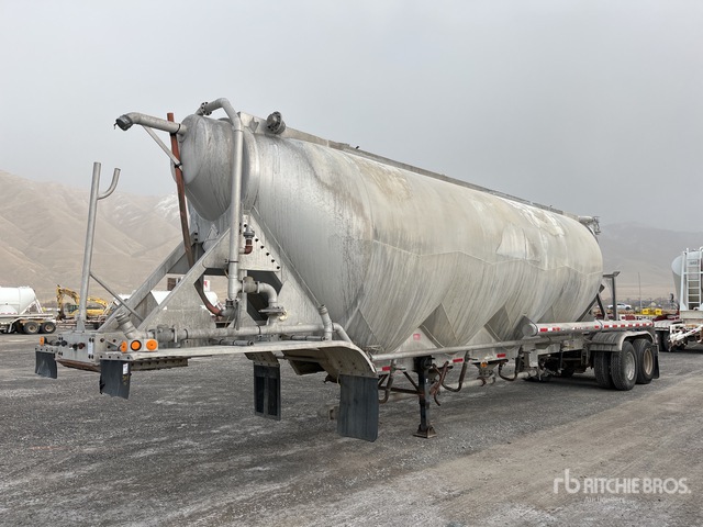 1995 Stephens-Lane T/A Pneumatic Bulk Trailer | Ritchie Bros. Auctioneers