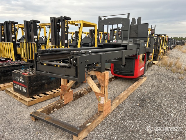 2023 Raymond 560-OPC30TT 900 lb Order Picker | Ritchie Bros. Auctioneers