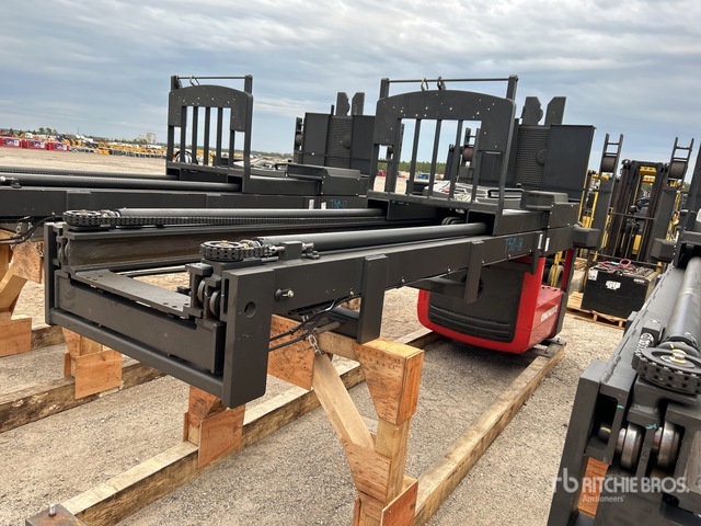 2023 Raymond 560-OPC30TT 900 lb Order Picker | Ritchie Bros. Auctioneers