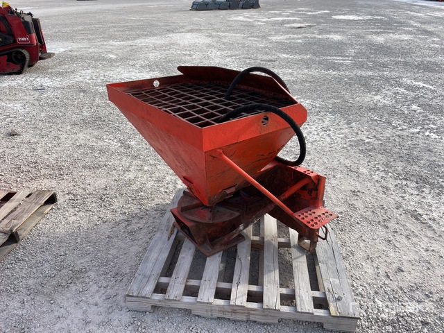 2020 Bobcat HS8 Hydraulic Skid Steer Spreader | Ritchie Bros. Auctioneers
