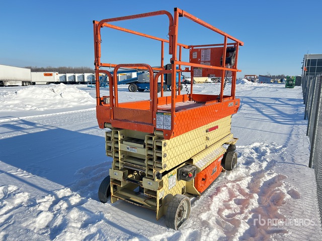 2018 JLG 3246ES Electric Scissor Lift | Ritchie Bros. Auctioneers