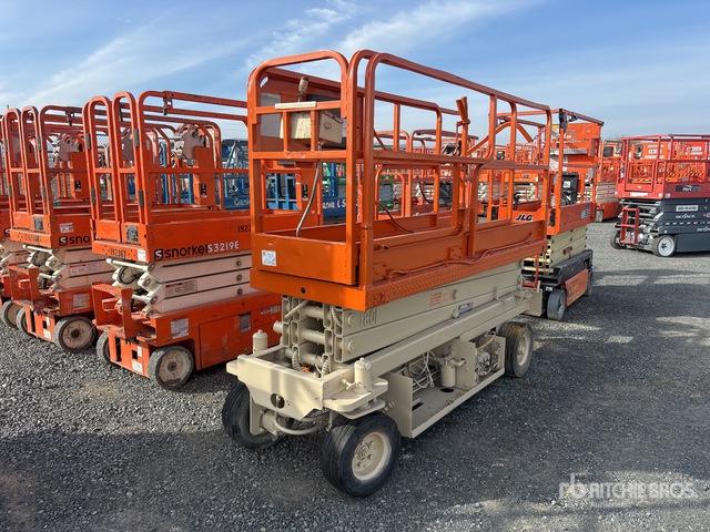 1992 JLG CM2033 Electric Plateforme élévatrice à ciseaux (Inoperable ...