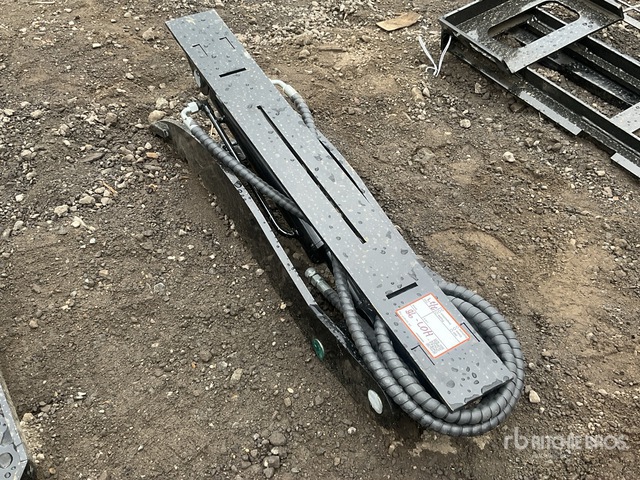 2025 Future FT-J7T Excavator Thumb (Unused) | Ritchie Bros. Auctioneers