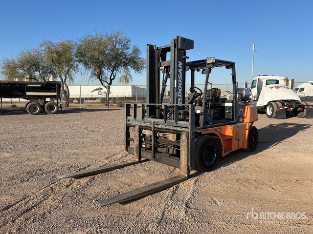 2011 Doosan G70S-5 13550 lb Pneumatic Tire Forklift | Ritchie Bros ...