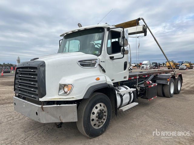 2014 Freightliner 114SD 6x4 Roll-Off Truck | Ritchie Bros. Auctioneers