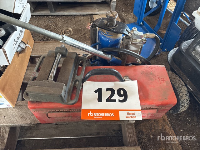 12 ton pneumatic bottle jack , Tool Box. Vice | Ritchie Bros. Auctioneers