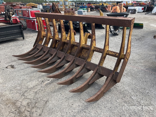 Cat 120 in Q/C Wheel Loader Root Rake | Ritchie Bros. Auctioneers