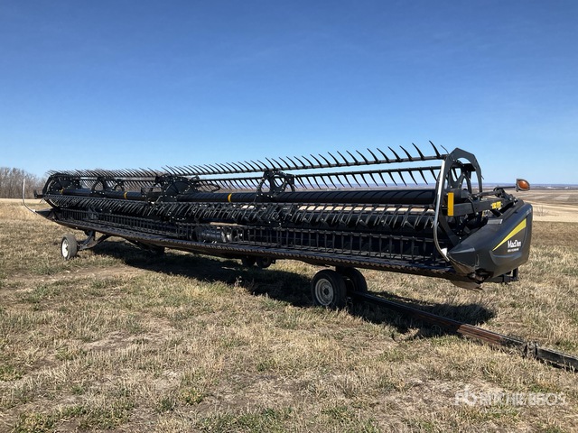 2018 MacDon FD75-D 40 ft Draper Combine Header | Ritchie Bros. Auctioneers