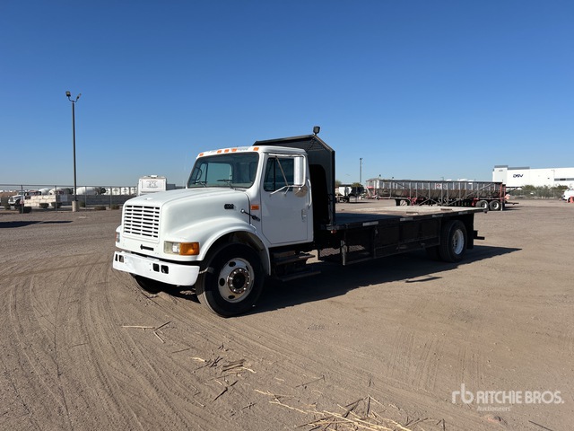 2000 International 4700 4x2 Flatbed Truck (Inoperable) | Ritchie Bros. Auctioneers
