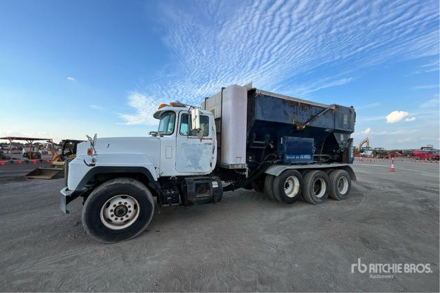 1997 Mack RD688S 8x4 Volumetric Mixer Truck | Ritchie Bros. Auctioneers