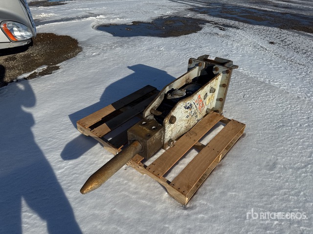 Kent F9 Hydraulic Breaker (Inoperable) | Ritchie Bros. Auctioneers