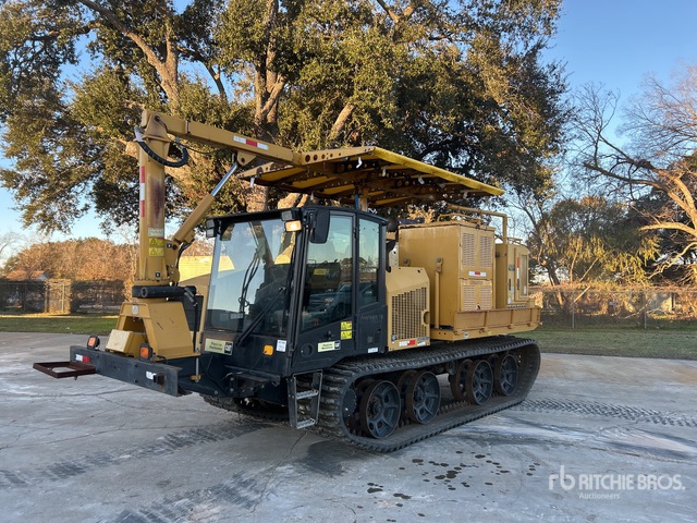2014 Prinoth Panther T8 Crawler Carrier w/ Vanguard CPW125-4 Series 2 ...