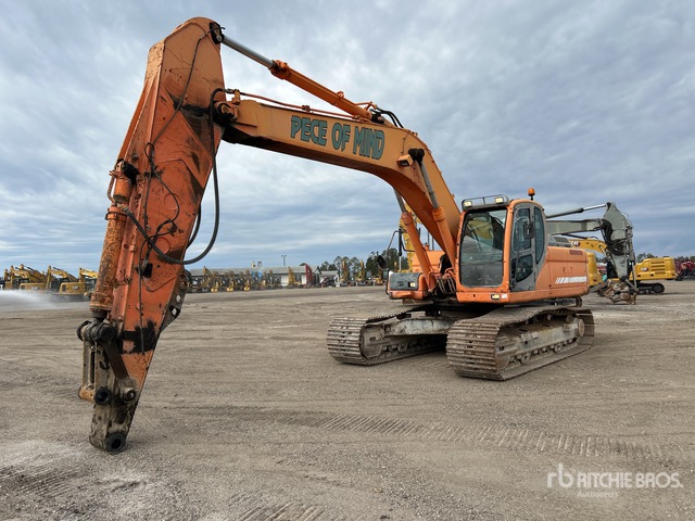 2014 Doosan DX300LCA Tracked Excavator | Ritchie Bros. Auctioneers