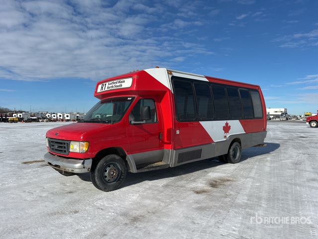 2000 Ford Econoline E-450 4x2 Mini Bus | Ritchie Bros. Auctioneers