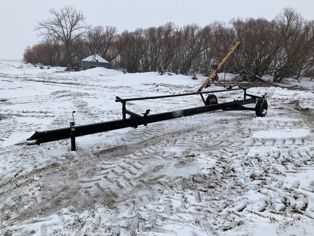 30 ft S/A Header Transport Trailer | Ritchie Bros. Auctioneers