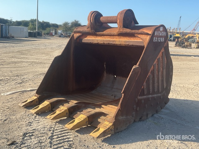 2000 mm Digging Excavator Bucket - Fits Hitachi EX1200 | Ritchie Bros ...