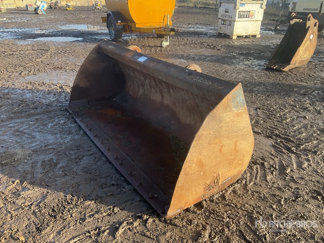 Rhinox 2200 mm Wheel Loader Bucket | Ritchie Bros. Auctioneers